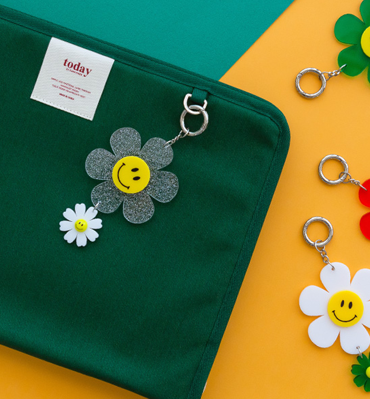 Smiling Flower Acrylic Keyring