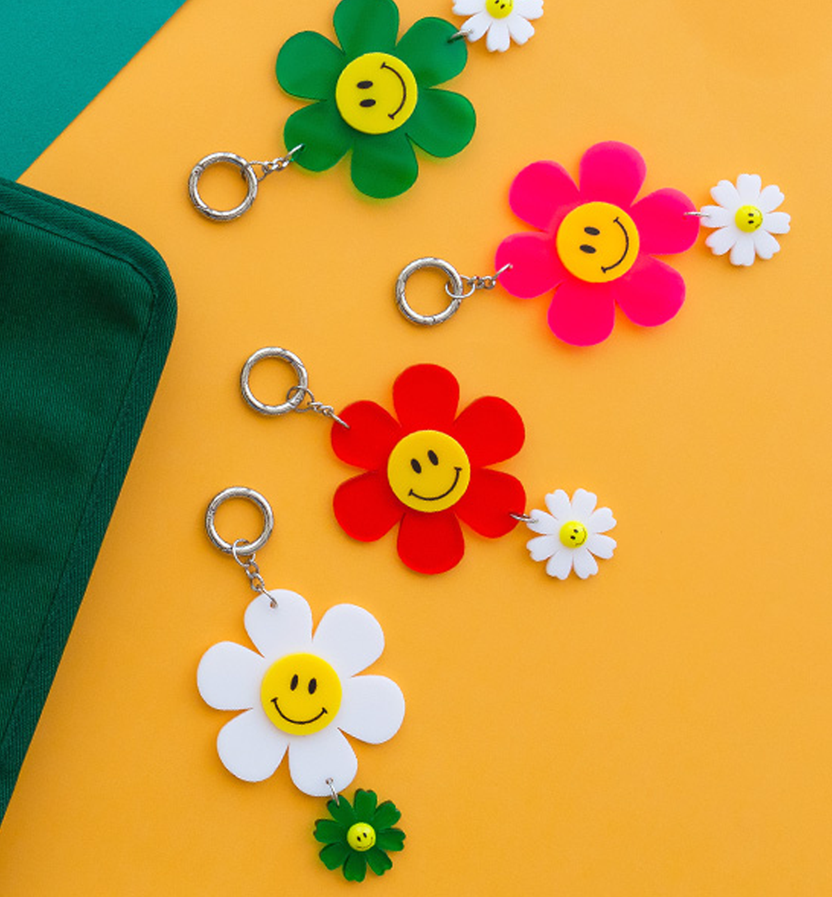 Smiling Flower Acrylic Keyring