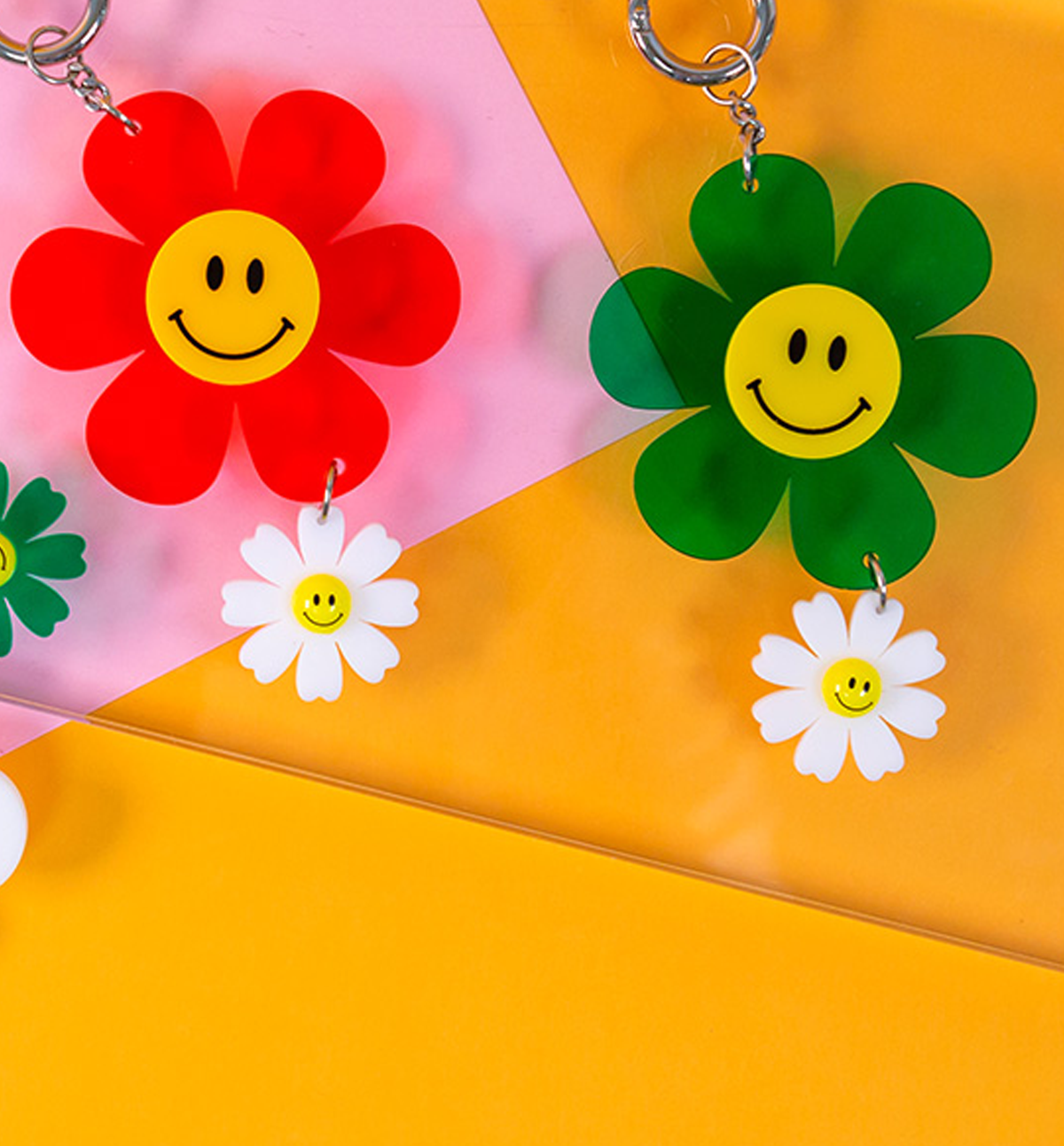 Smiling Flower Acrylic Keyring