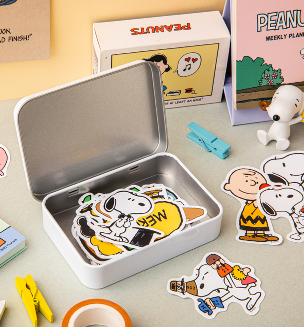 Snoopy & Friends Tin Case Sticker Pack [40 Stickers]