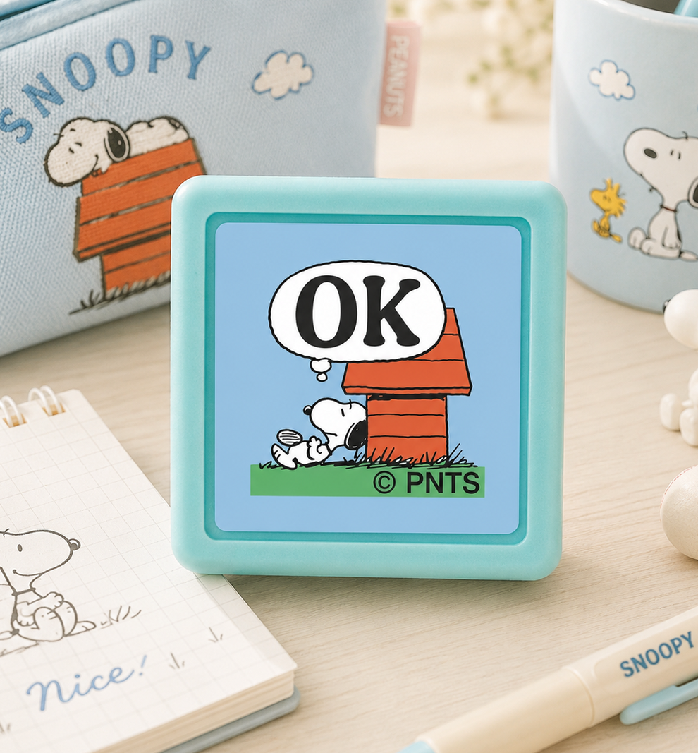 [JAPAN] Peanuts Snoopy Mini Pon Stamp [Doghouse-OK]