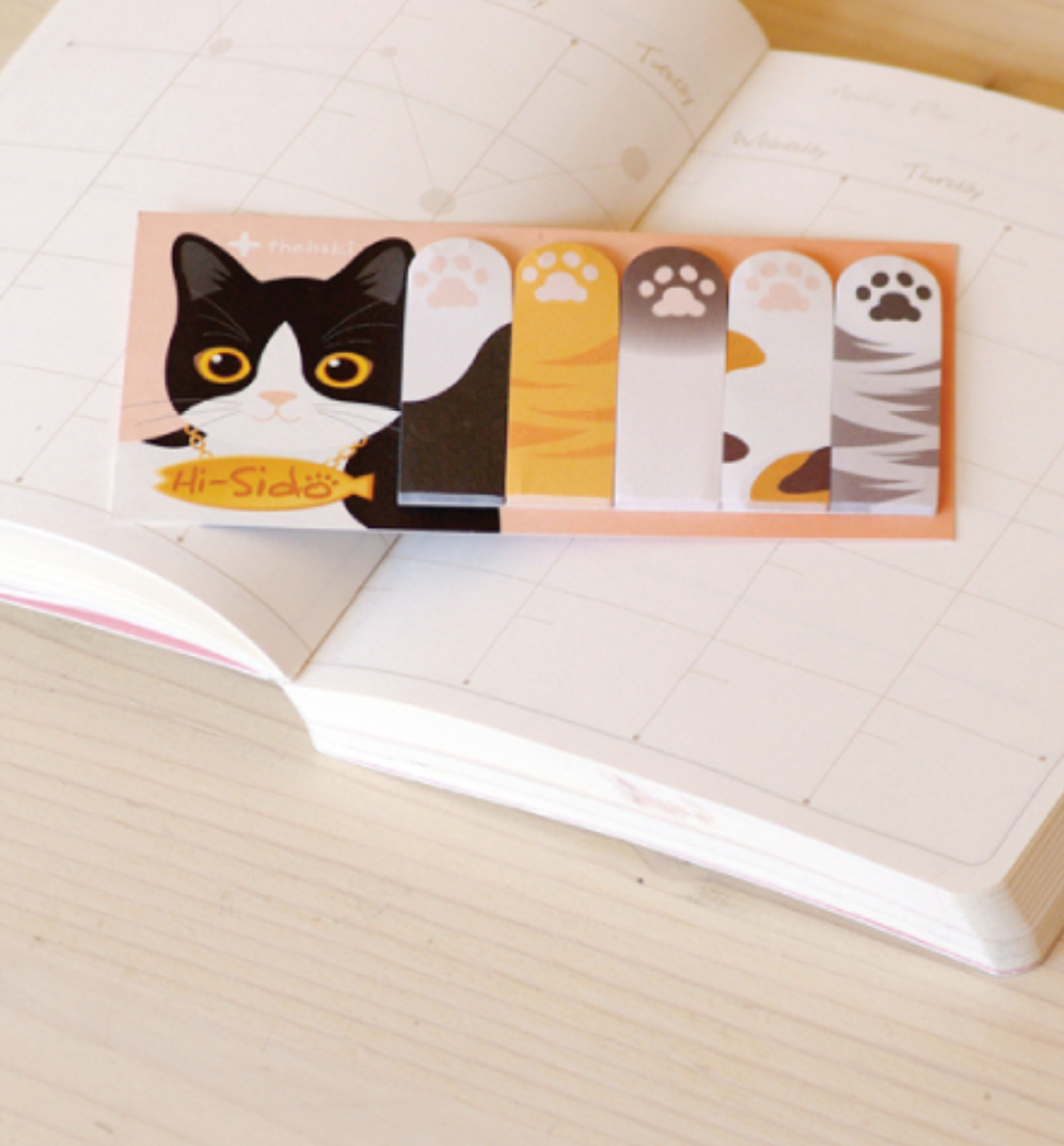 5 Adorable Cats Paw Sticky Note